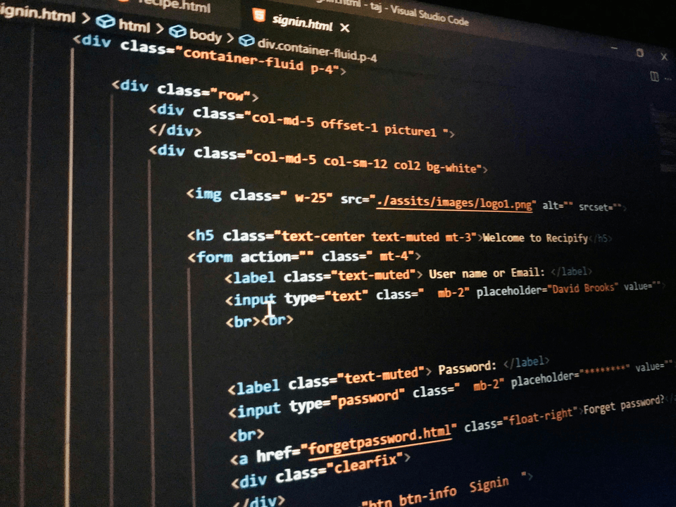 Mastering JavaScript for Dynamic Web Applications - Lat...