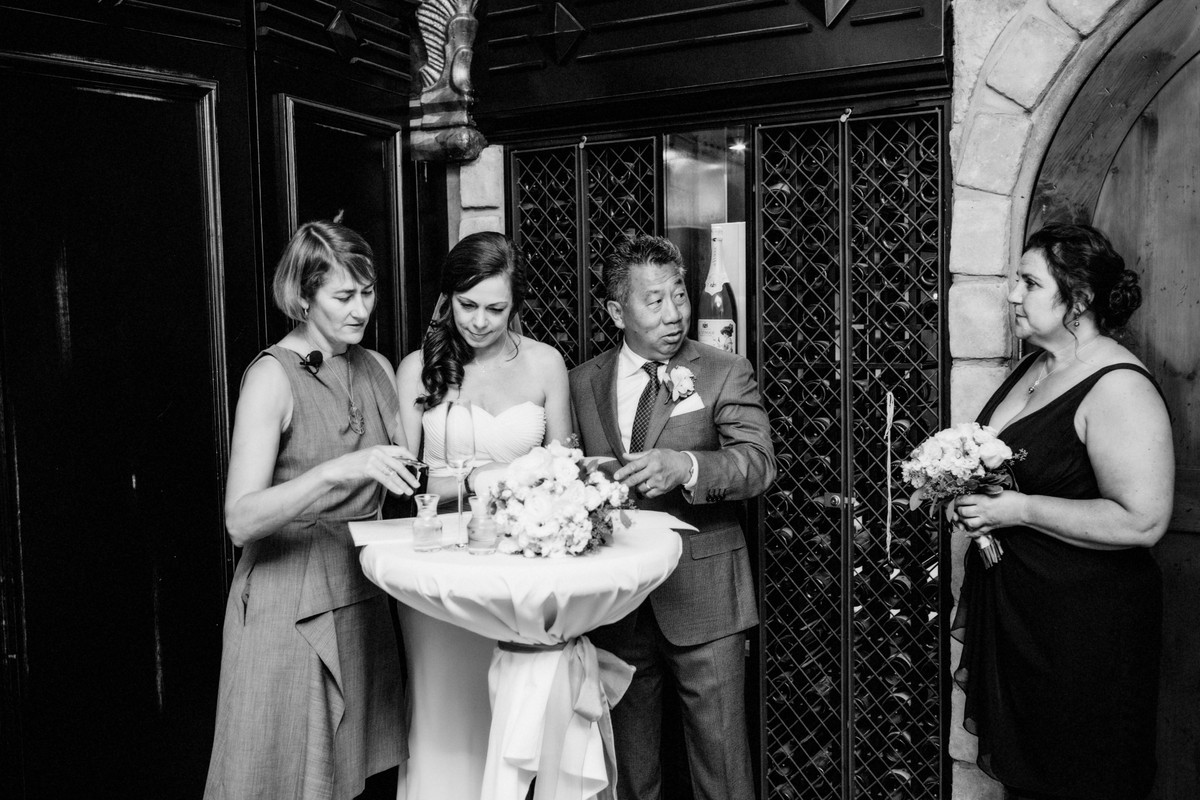 Lisa Hartley - Celebrant - Weddings, Funerals, Baby Blessings, Ceremony