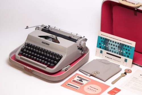TYPEWRITER GIFT SHOP