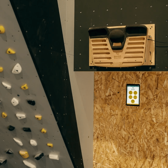 SmartBoard Climbing - Connected hangboard for climbing training