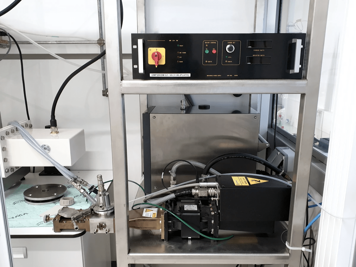 Lab - Microwave Technologies Consulting ES