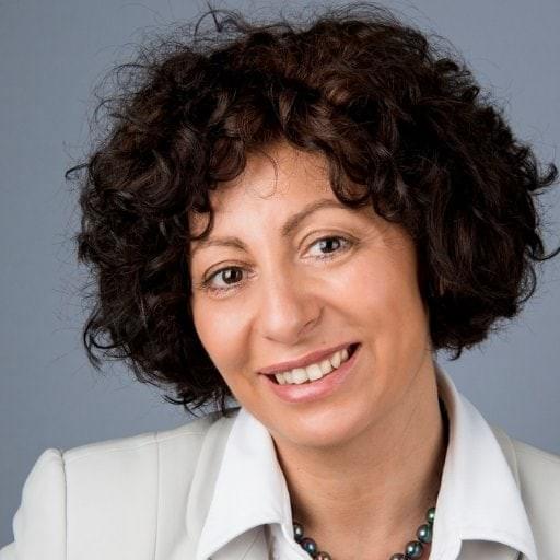 Pascale Luciani 2017 on Strikingly