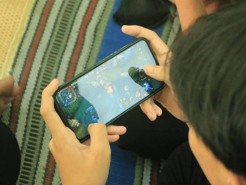 開心玩樂工作室 on Strikingly