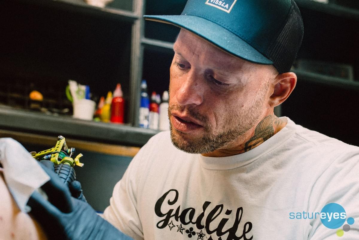 Ami James in London