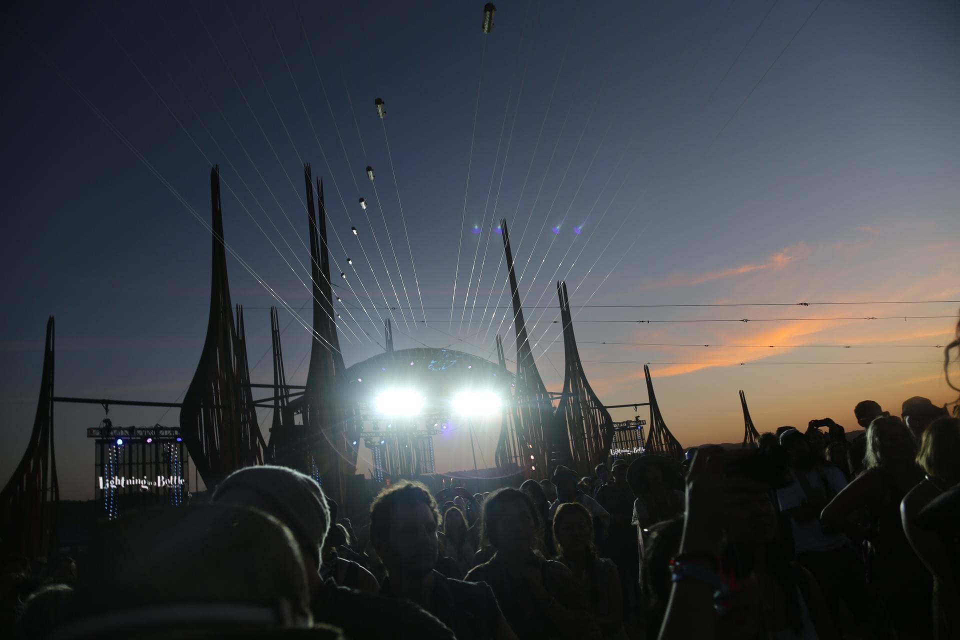 WILLIAM CLOSE & THE EARTH HARP COLLECTIVE