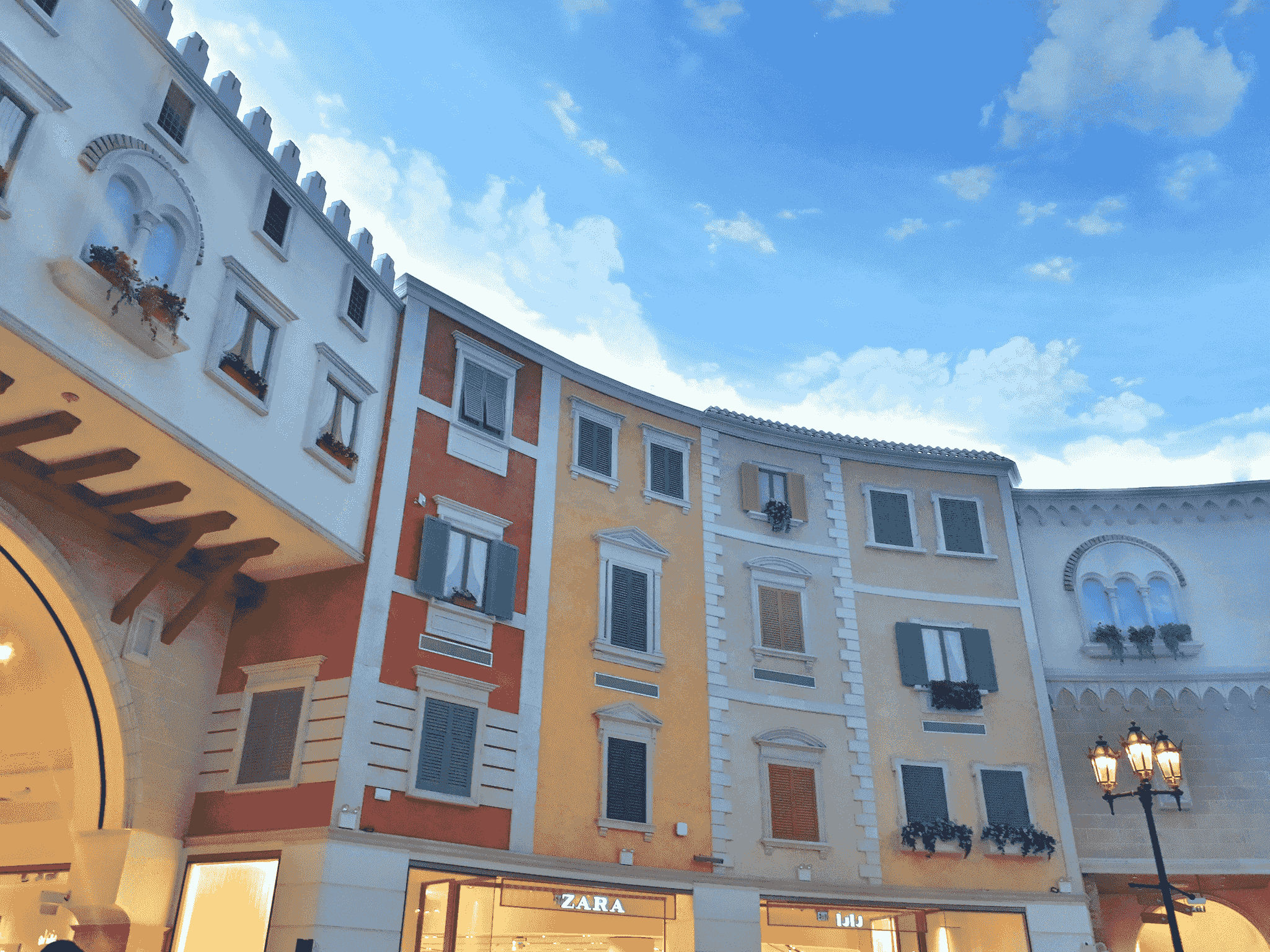 Discover Versatile Prefab Retail Buildings for Your Nee...