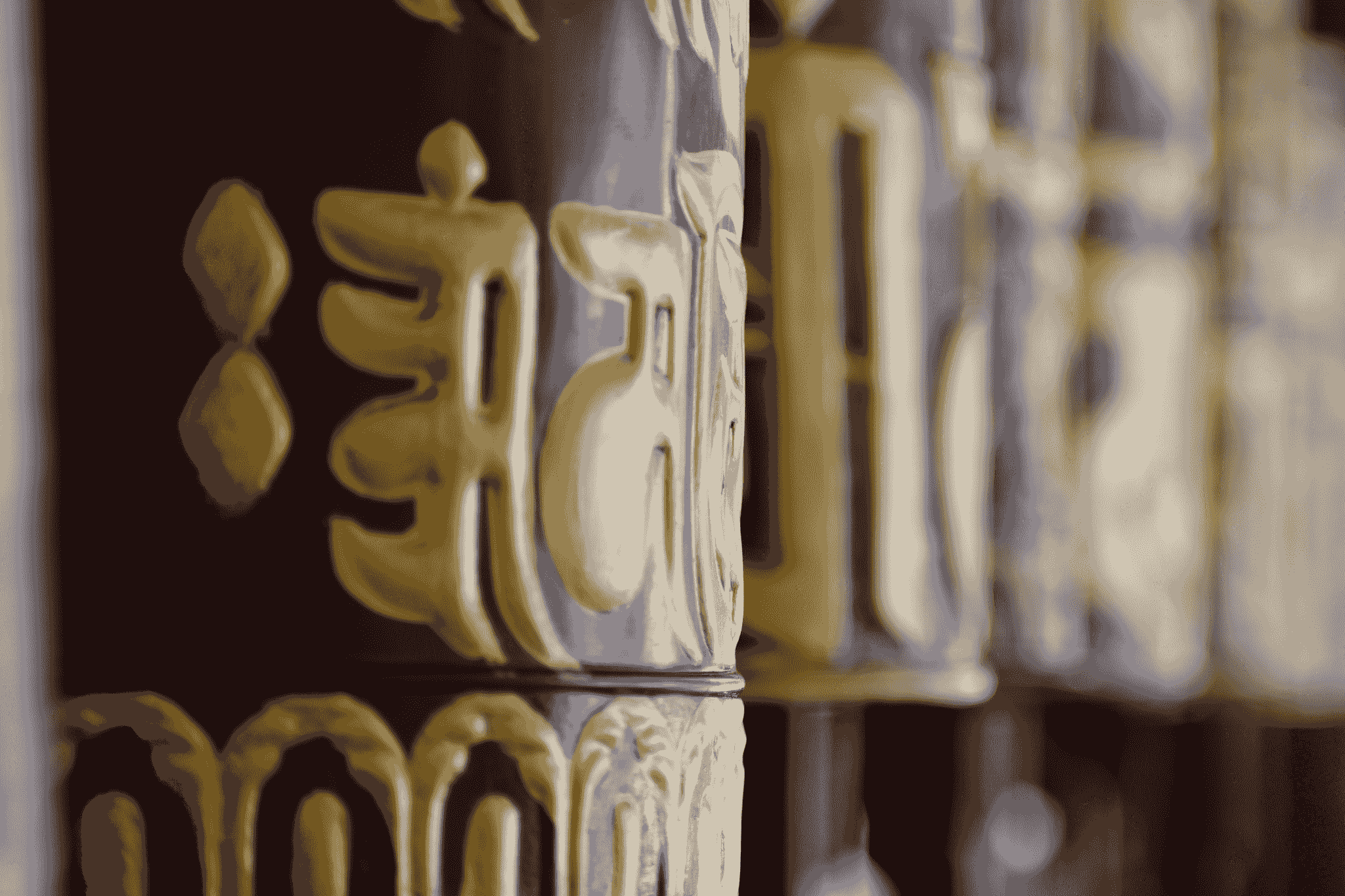 Tibetan Prayer Wheel / Mani wheels | Guide Tibet