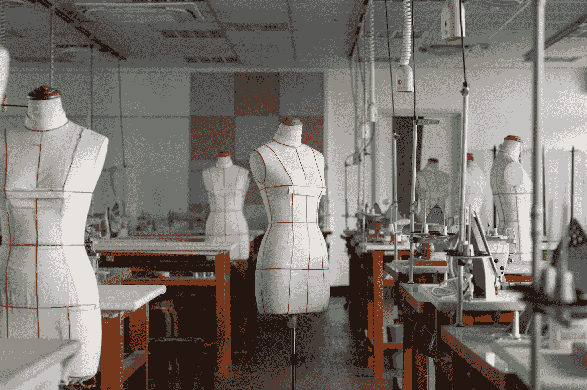 Essential Guide to Garment Manufacturers for Startups