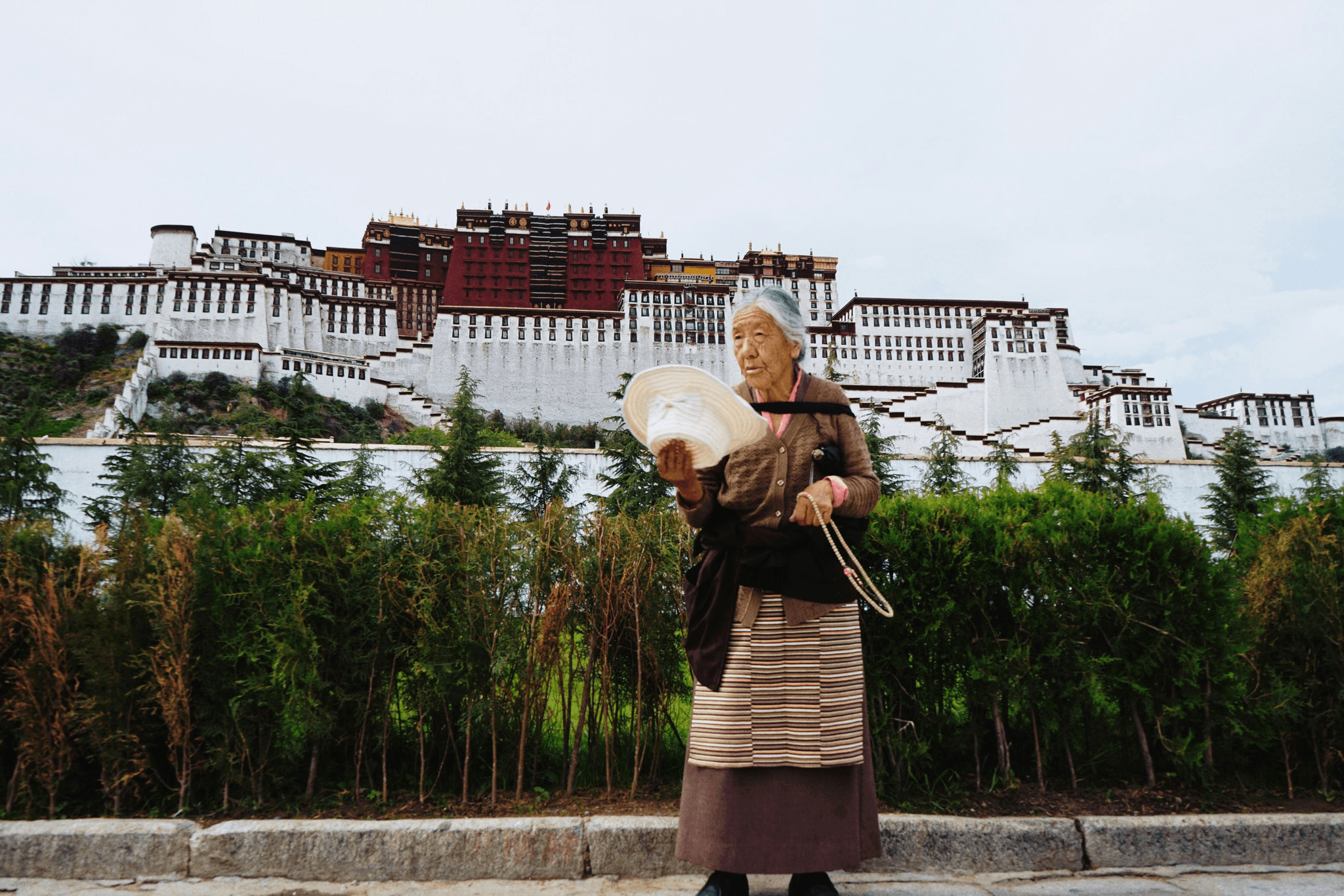 The Ultimate Guide to Visiting Monasteries in Tibet | Guide Tibet