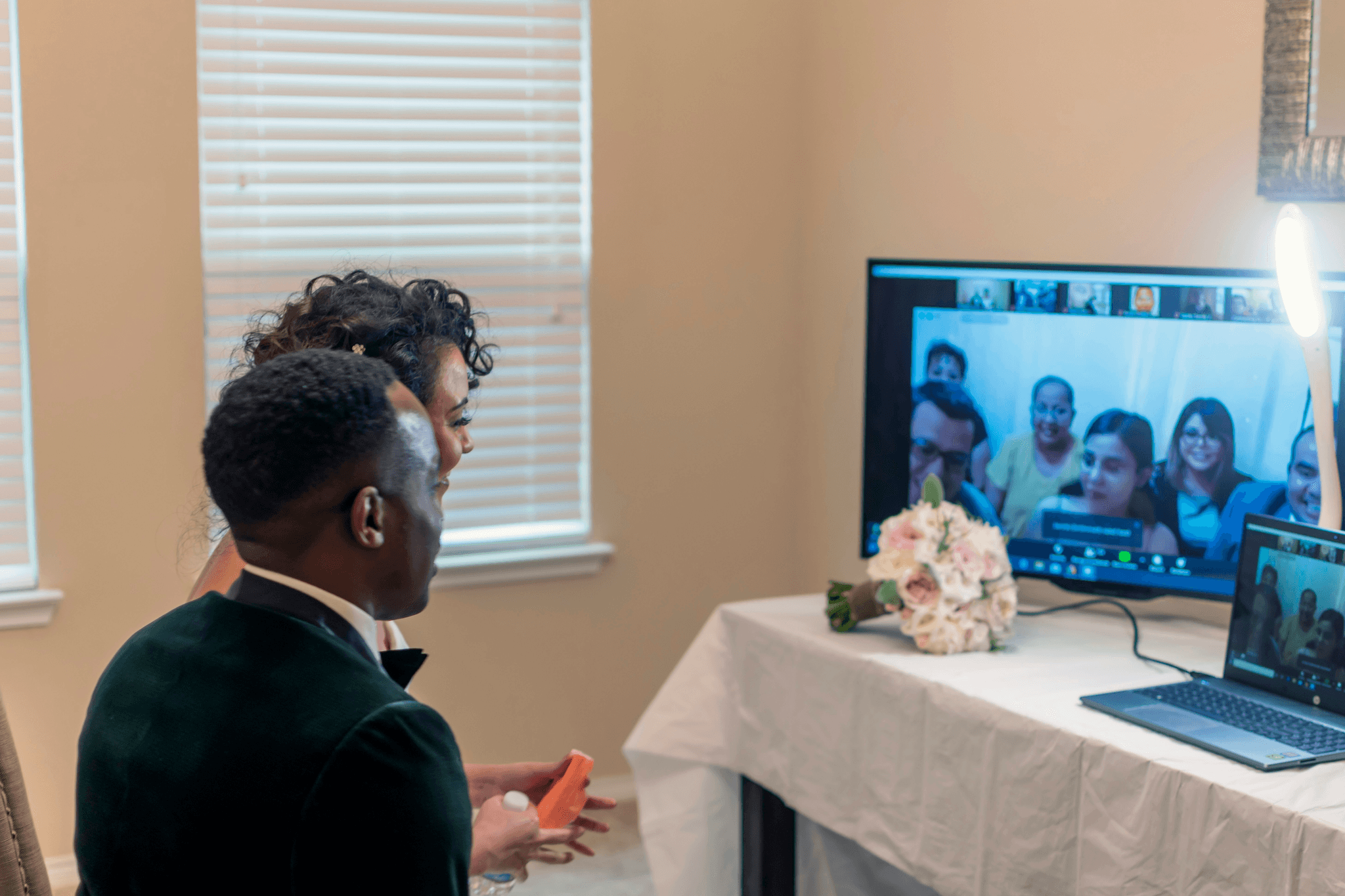 BEYOND THE TV FRAME: ICT DISCUSSIONS AND COLLABORATIVE ...