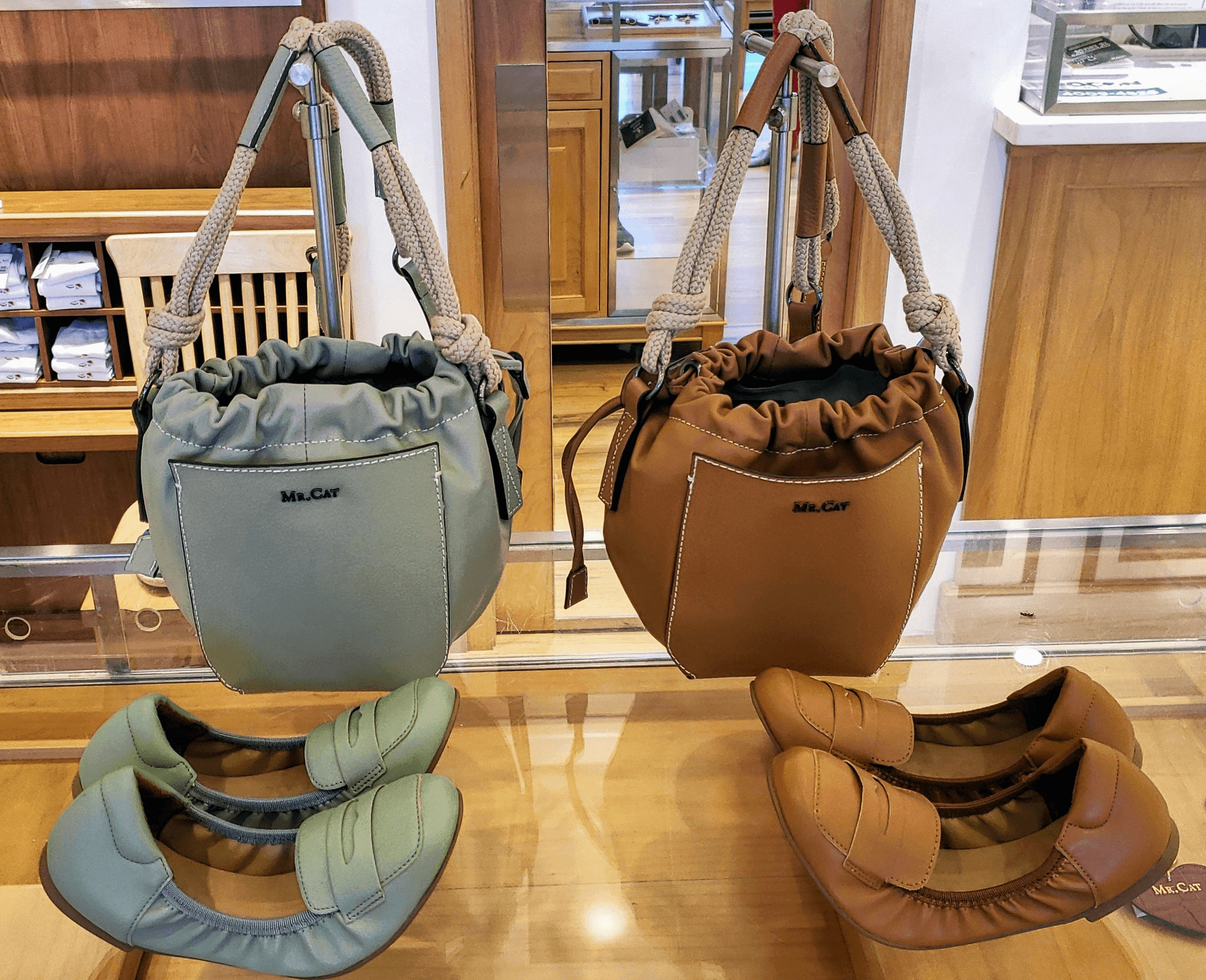 PU Leather VS Faux Leather:Which is Better In Bag Mmanu...