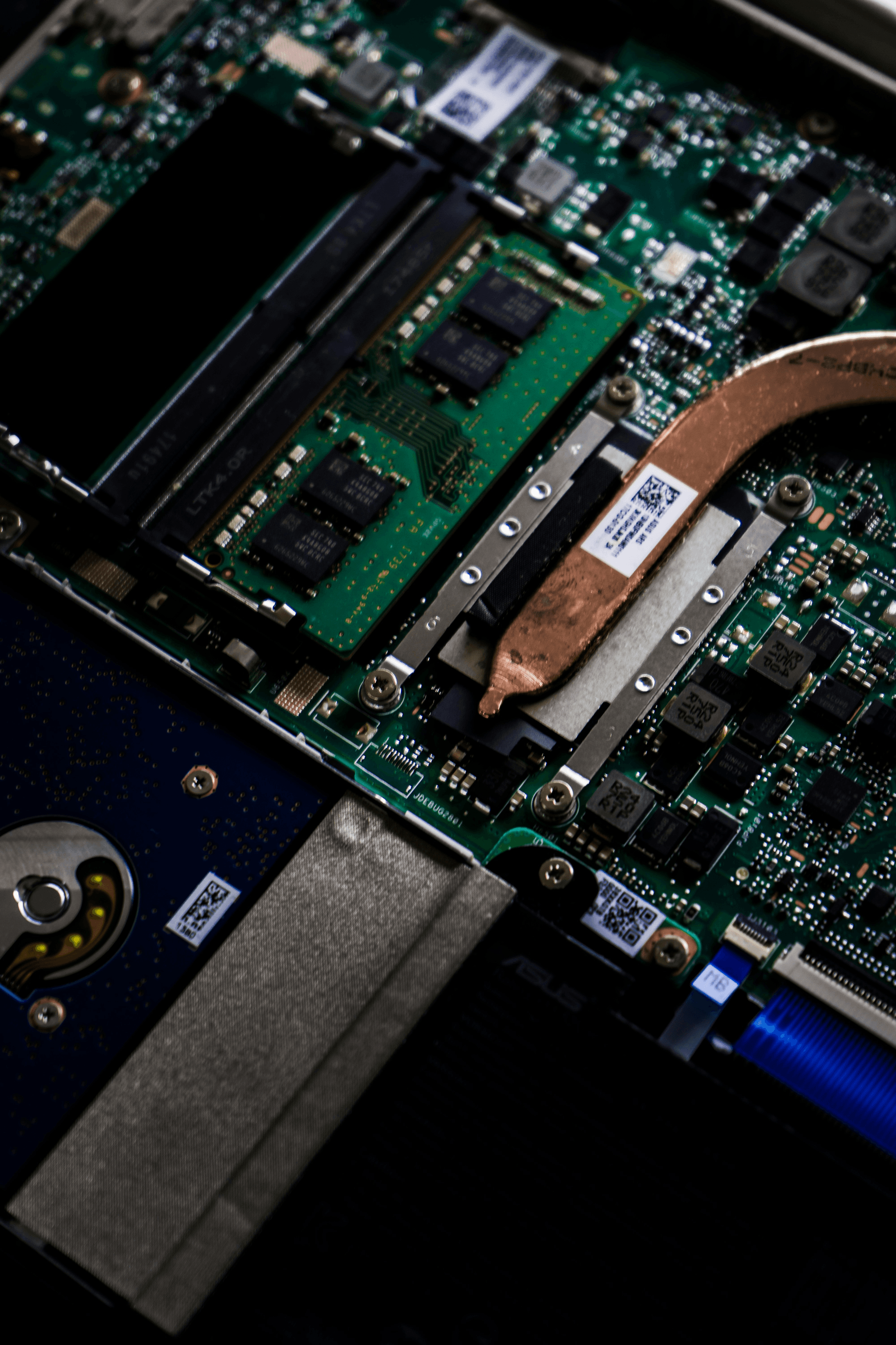 How to Build a High-Performance Liquid Cooling Loop for...