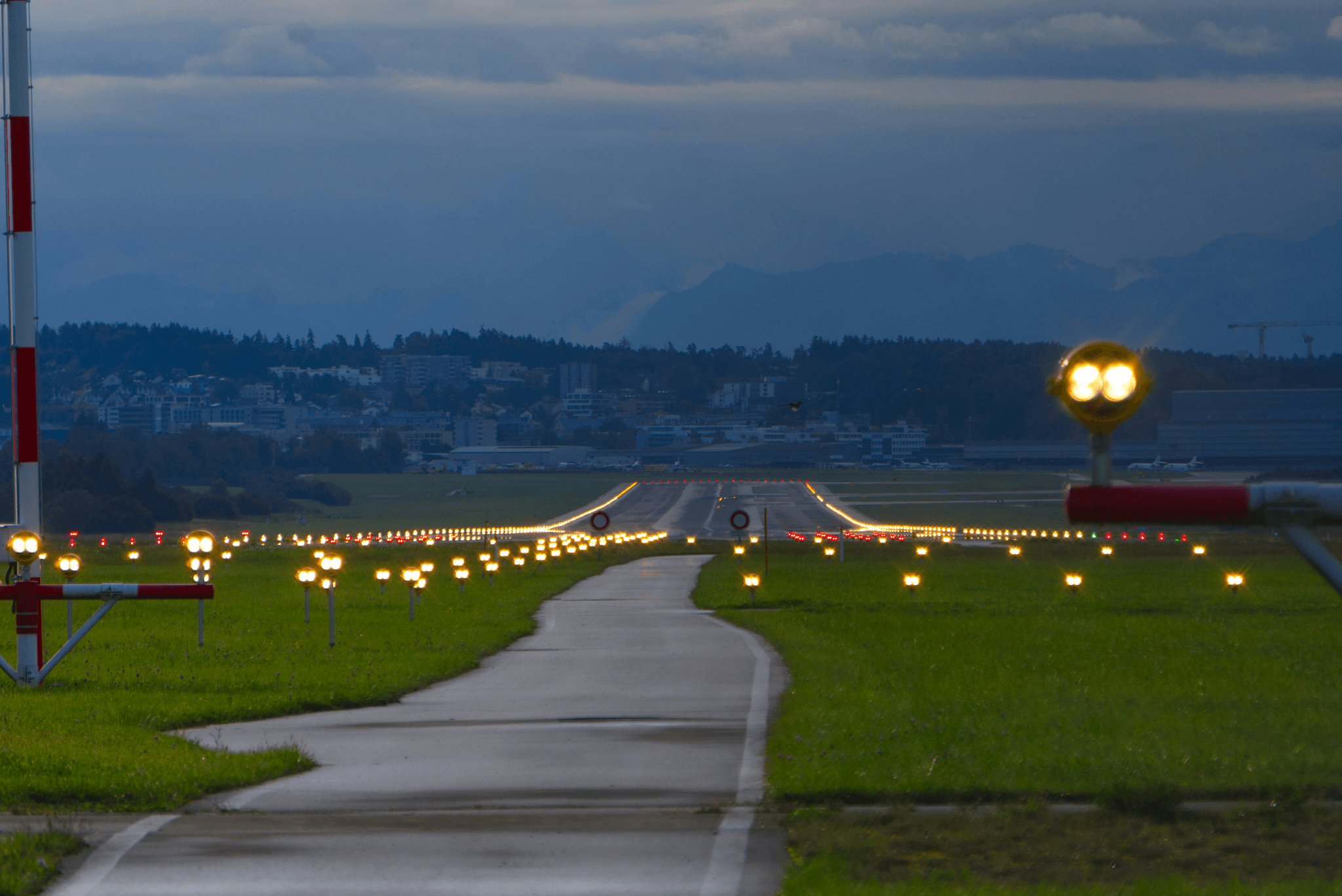 Why Runway Lighting Is Non-Negotiable for Aviation Safe...