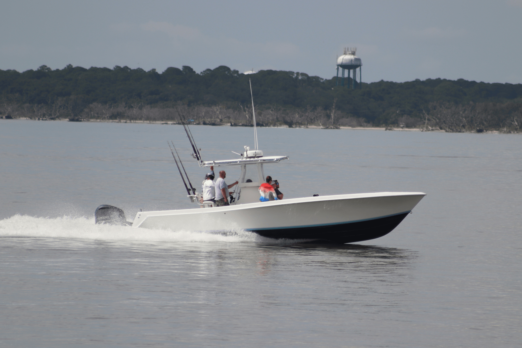 5 Reasons to Consider Deep V Fishing Boats for Bass Fis...